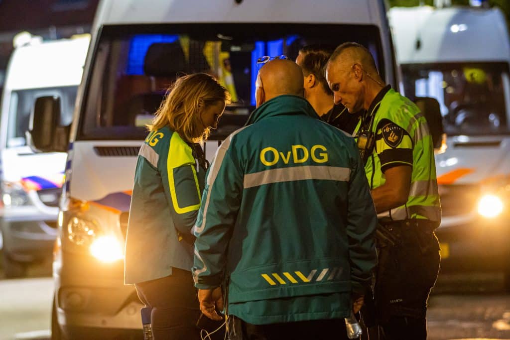 Bij deze zwarte bladzijde hebben hulpverleners bijgedragen wat mogelijk ...